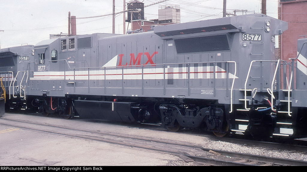 LMX 8577